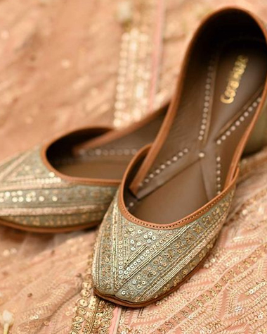 5 Trending Punjabi Juti Designs For 2024 Festive Season | Herzindagi