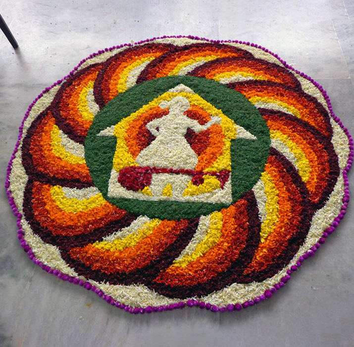 Onam Pookalam Kathakali Rangoli Design: ओणम के शुभ अवसर पर आपके घर की ...