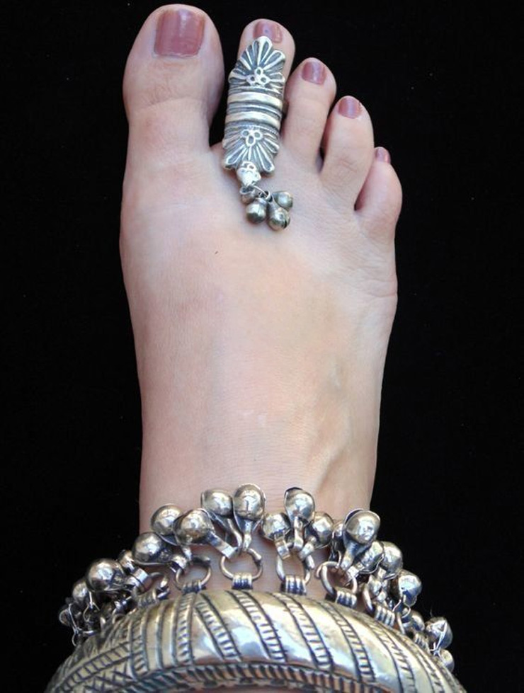Hartalika Teej 2024 Toe Rings: हरतालिका तीज पर पैरों की शोभा बढ़ाएंगे बिछिया की ये खूबसूरत ...