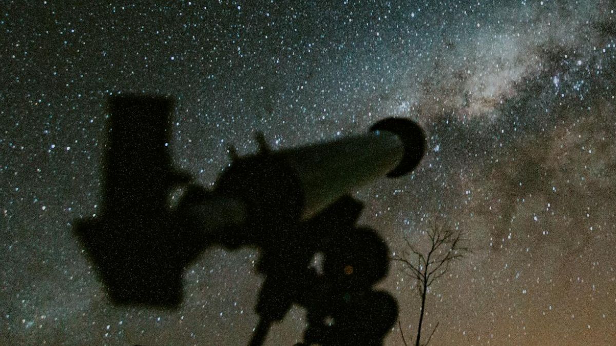 Best Telescopes To See The Rare Seven Planet Alignment 2025 This Week