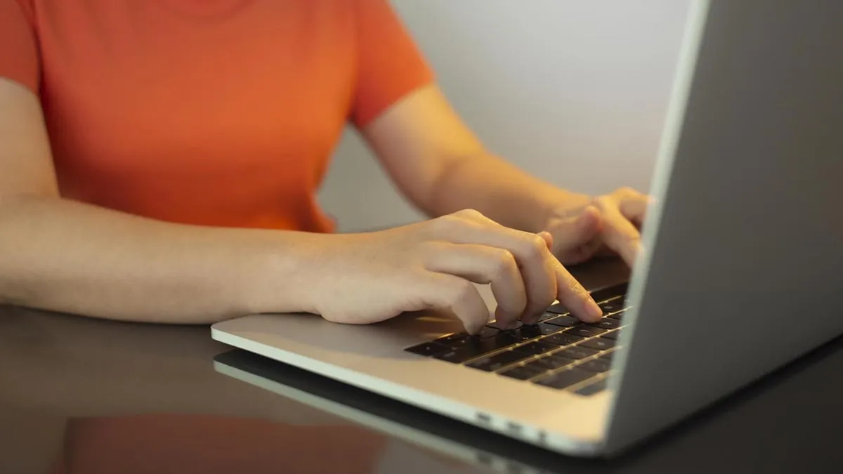 Which Are The Best Lightweight Laptops For Frequent Travelers?