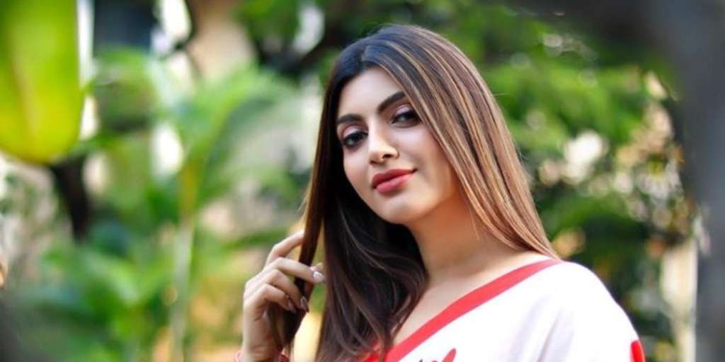 5 Times Akanksha Puri Slayed In Ethnics