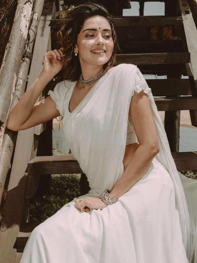 RDX: Robert Dony Xavier Star Mahima Nambiar's Stunning Looks In Ethnics