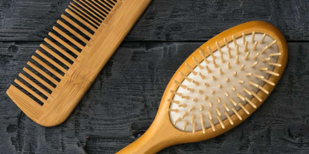 A Big Yes To Wooden Comb: Checkout Its Amazing Benefits For Your Scalp!
