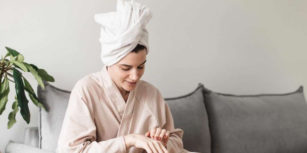 How To Do Easy 4-Step Hair Spa At Home To Get Lustrous Locks?