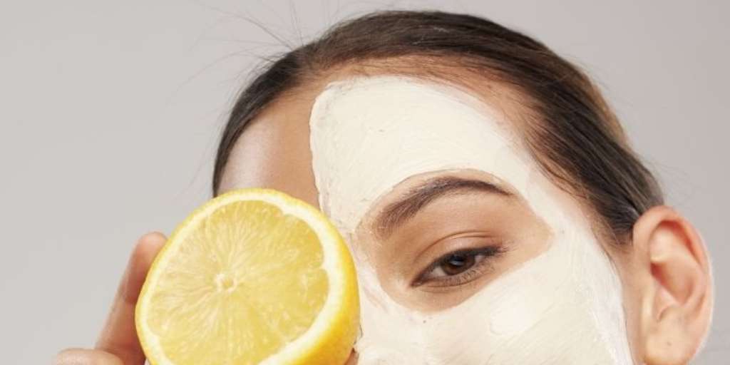 DIY Honey And Lemon Face Mask To Reduce Pigmentation