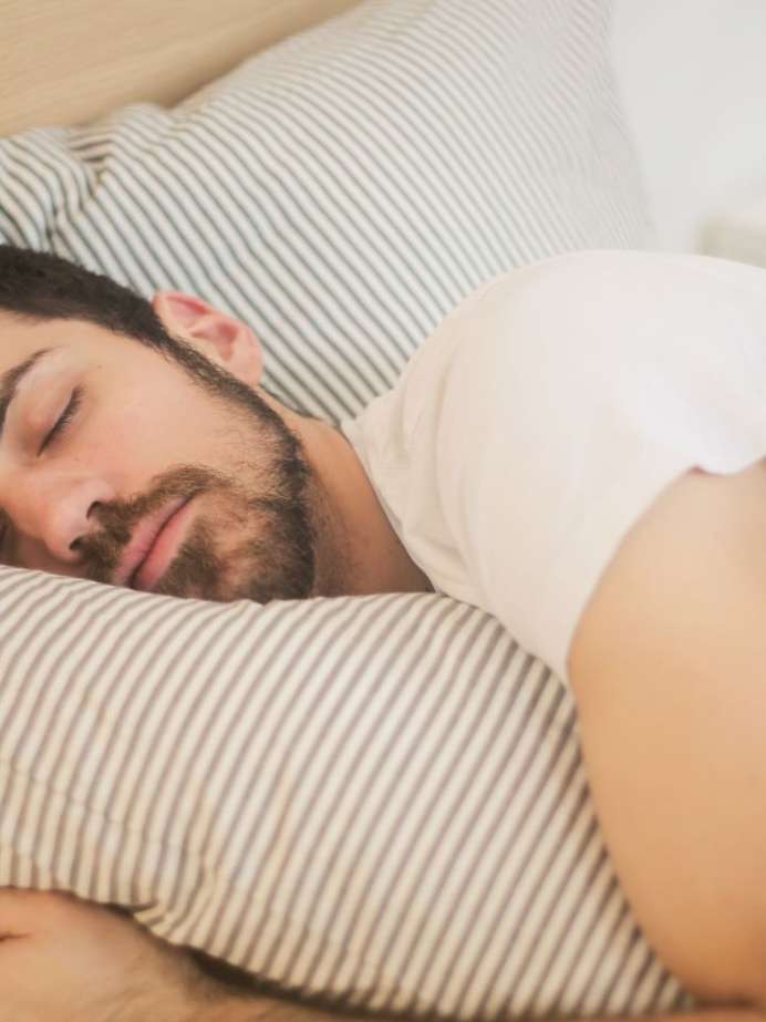 6 Tips To Increase Deep Sleep Naturally