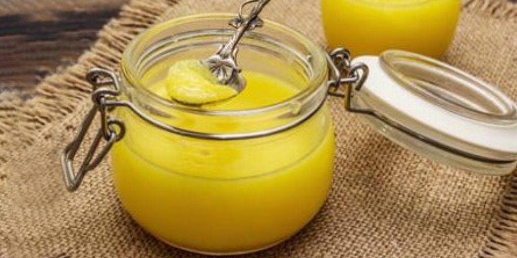 नाक में घी डालने से मिलते हैं ये अचूक फायदे