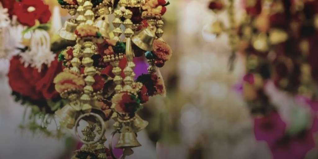 6 DIY Front Gate Latkan Designs For Diwali Decorations