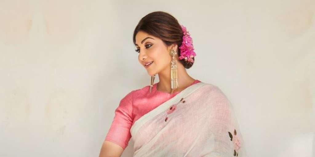 Modest Floral Blouse Designs For Pair With Saree Ft Bollywood Divas