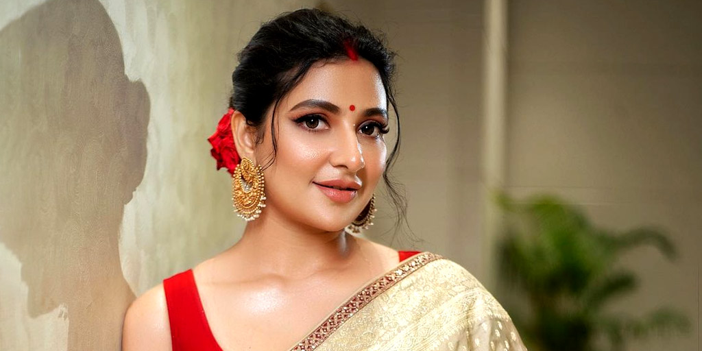 A Look At Bengali Actor Subhashree Ganguly's Stunning Saree Collection