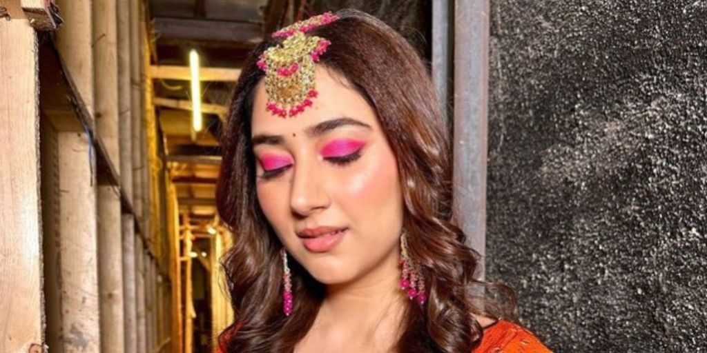 मांग टीका के ये नए डिजाइंस देखें