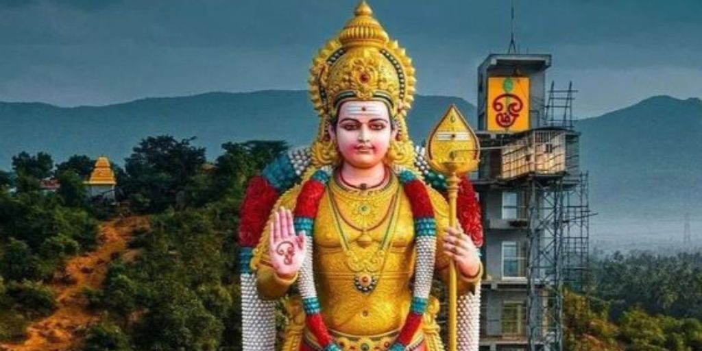 உலகிலேயே உயரமான முருகன் சிலையை கொண்ட சேலம் கோயில்