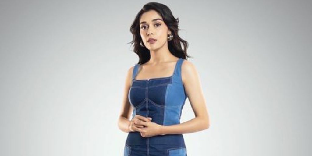 Cute And Chic Casual Looks Of Eisha Singh