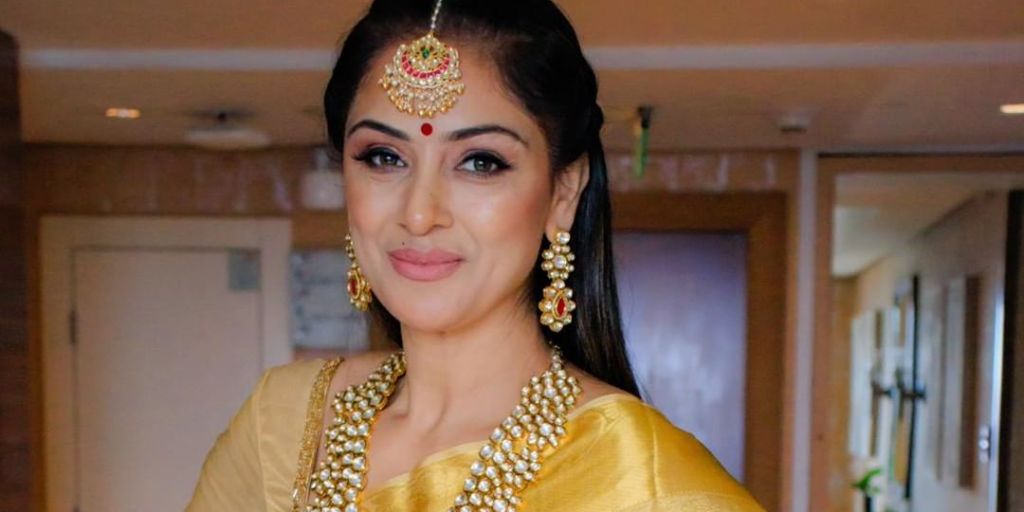 ஆல் டைம் ஃபேவரெட்! நடிகை சிம்ரனின் திரைப்பயணம்